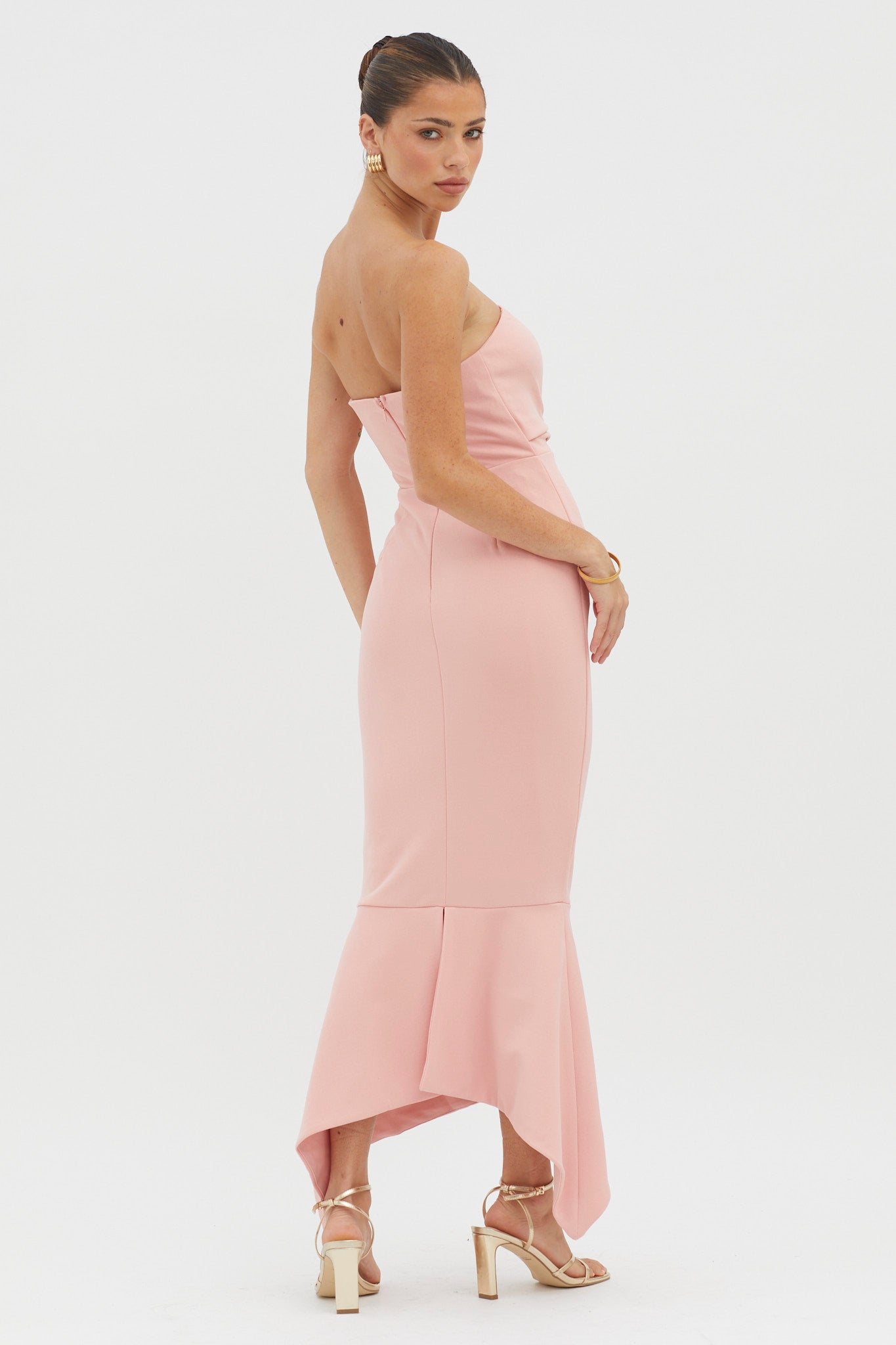 Sharona Strapless Gathered Midi Dress Blush– Selfie Leslie