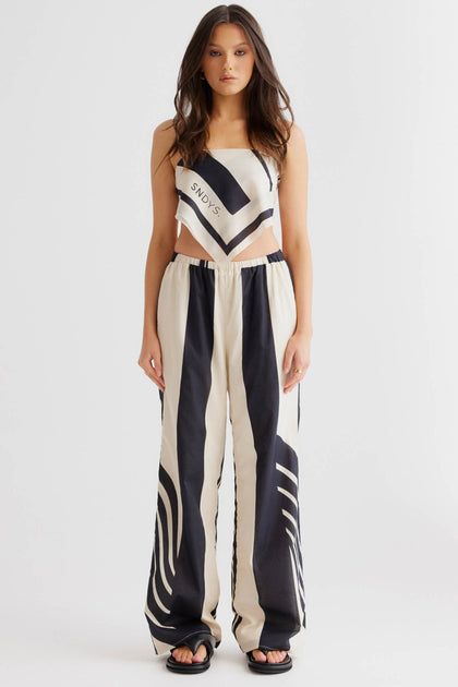 Shop SNDYS at Selfie Leslie