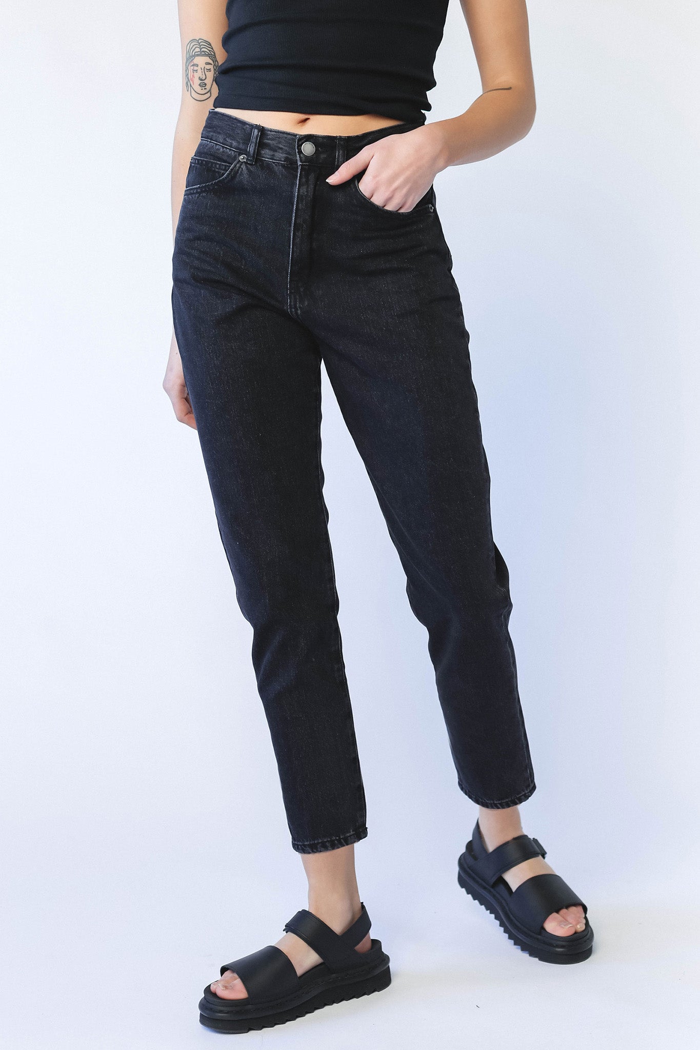 Shop the DR DENIM Nora Jeans Black Retro