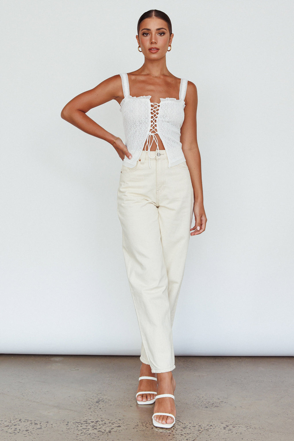 Never Miss Lace-Up Bust Top White– Selfie Leslie